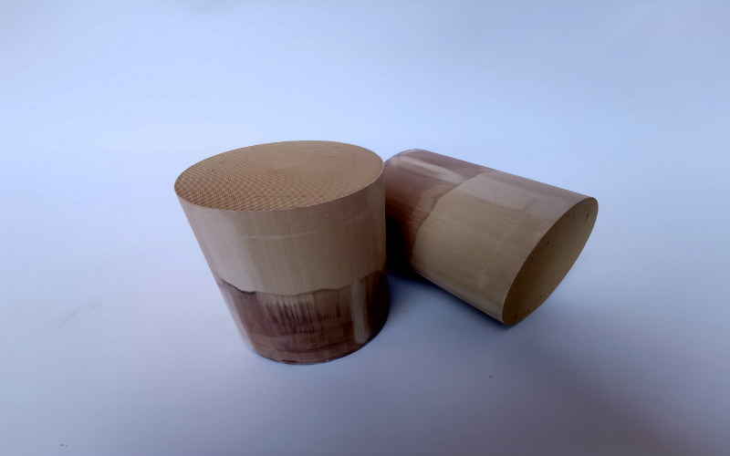 SCR LNT Lean Nox Trap Catalyst On Vehicle Exhaust Catalyst Universal ...